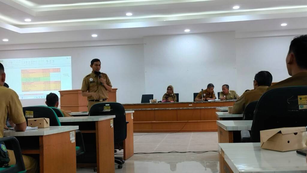 BAPPEDA-LITBANG Kabupaten Indramayu Adakan Rapat Penyusunan Rancangan ... BAPPEDA-LITBANG Kabupaten Indramayu Adakan Rapat Penyusunan Rancangan ...